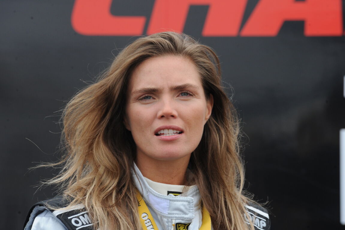 Kim Feenstra: Een Blik op Haar Impressieve Carrière | newsconnection