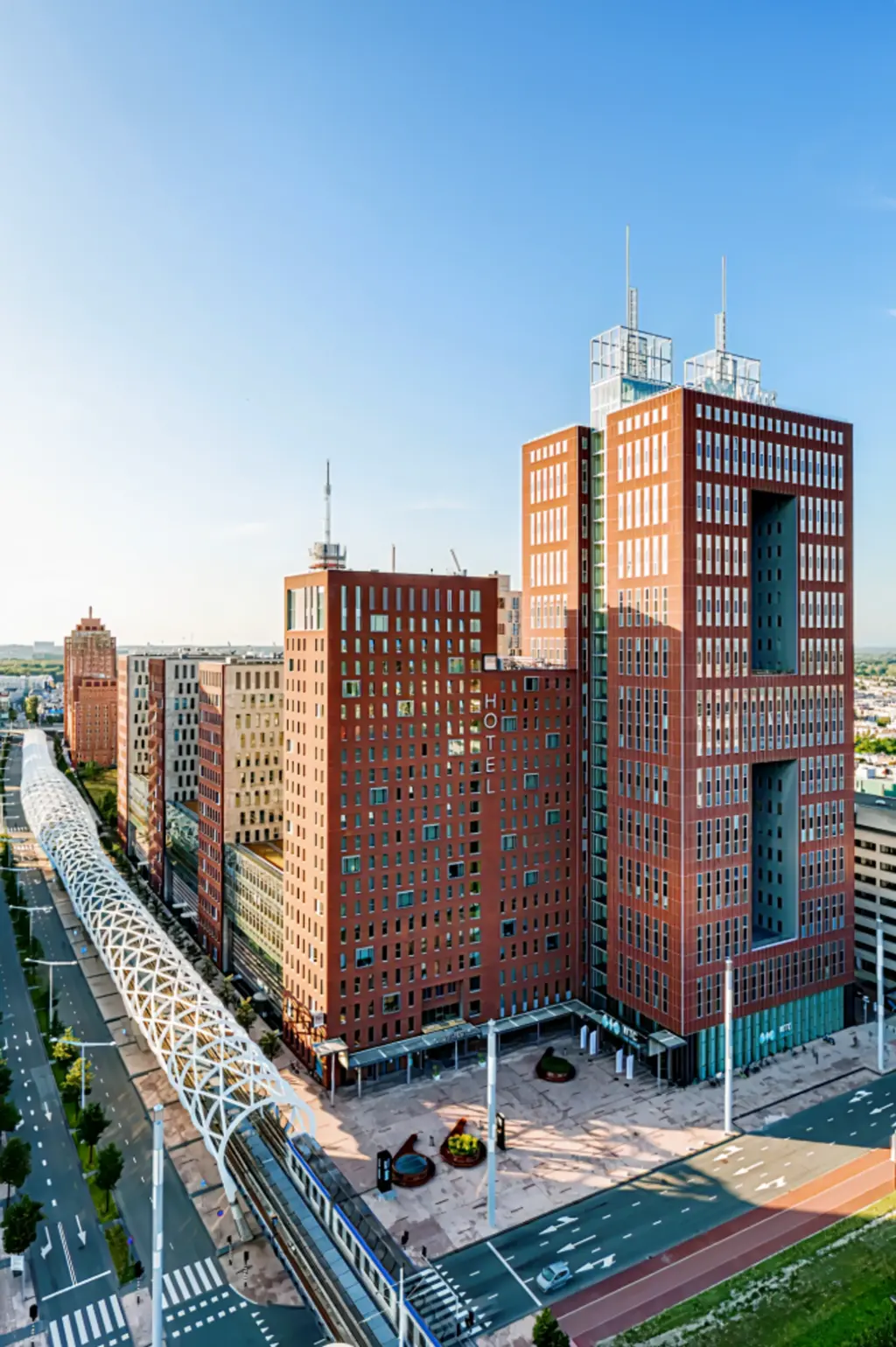 Den Haag: Een Blik op de Politieke en Culturele Ho...